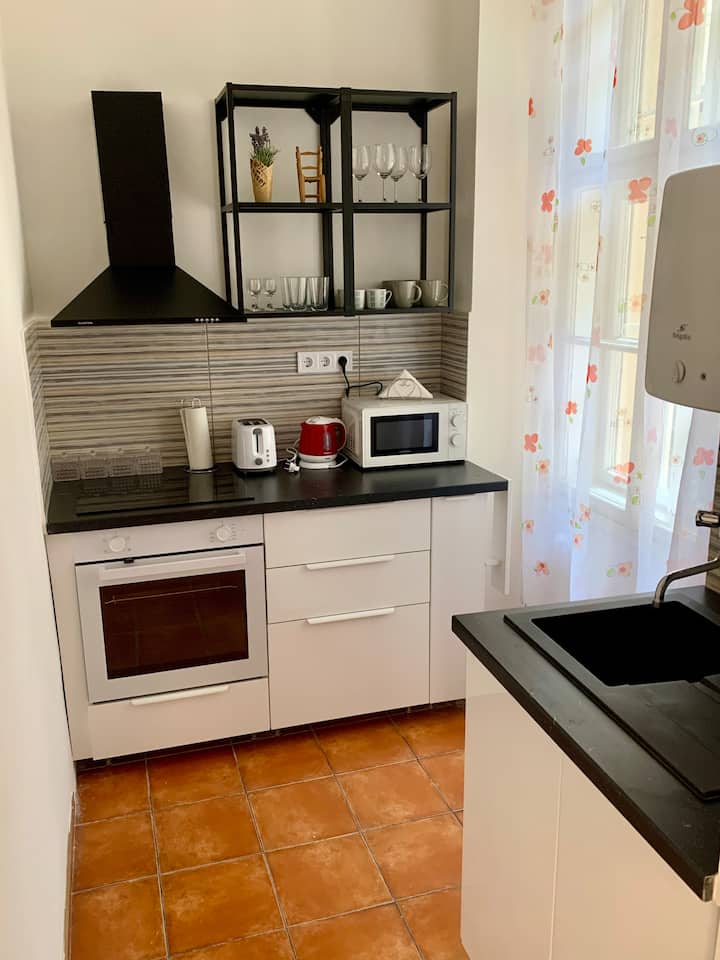 Dob Street Cute Condo - Budapest