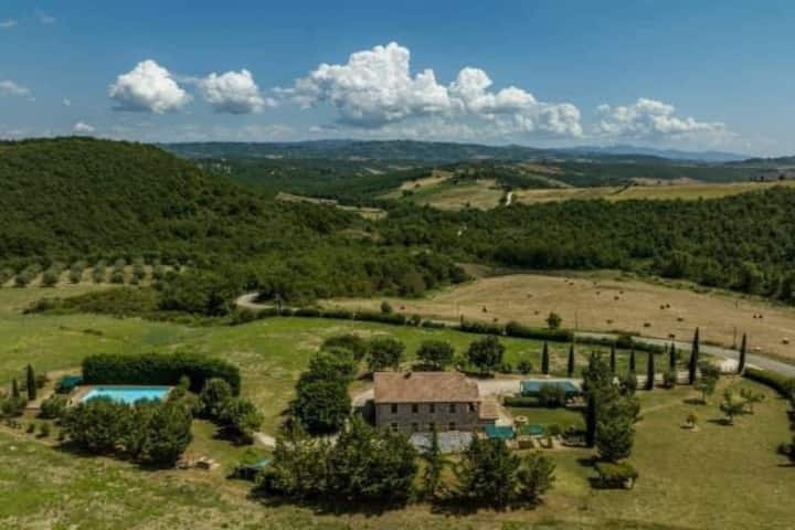 4 Appartamenti Con Piscina - Umbrien