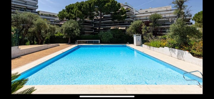 Vivez Juan Les Pins  Au Calme Avec Clim Et Piscine - Antibes