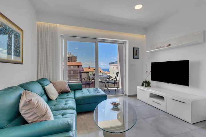 One-bedroom Apartment With Balcony - Makarska