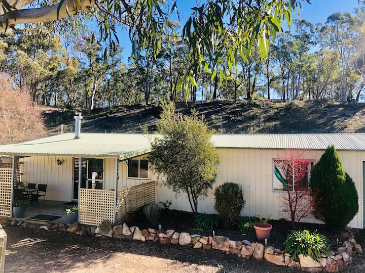 ‘Kanganga Bushland Retreat’ - Self Contained Flat - Riversdale, Goulburn