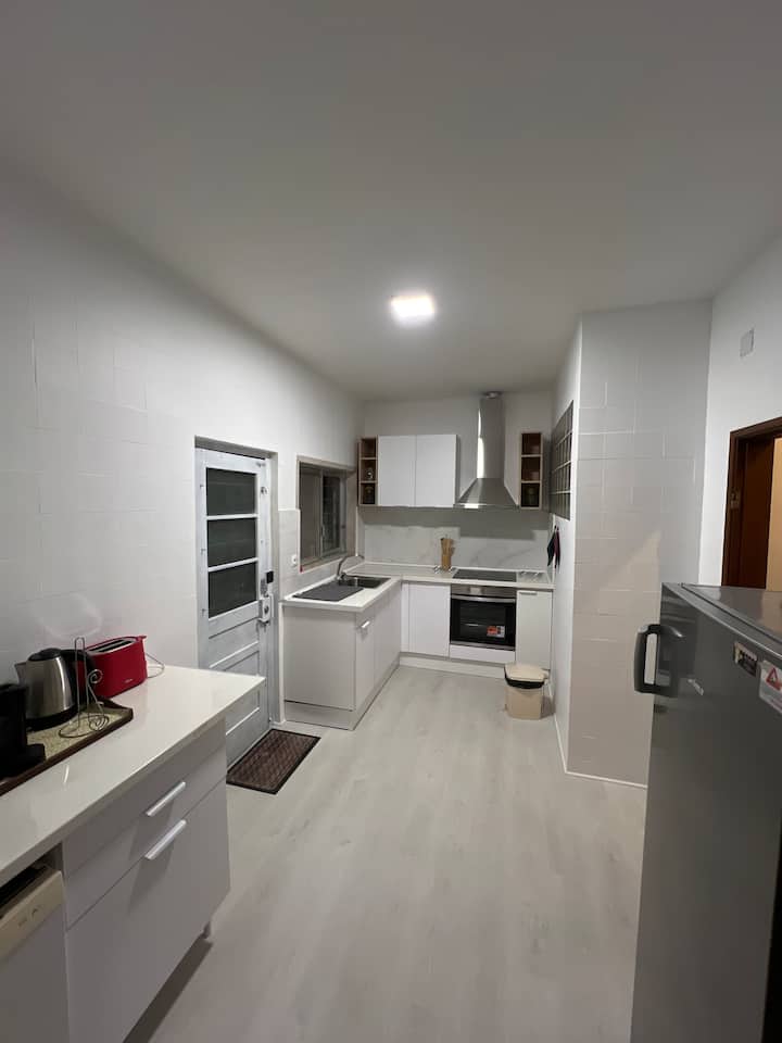 Classic White House 43|  Wi-fi E Garagem - Amora