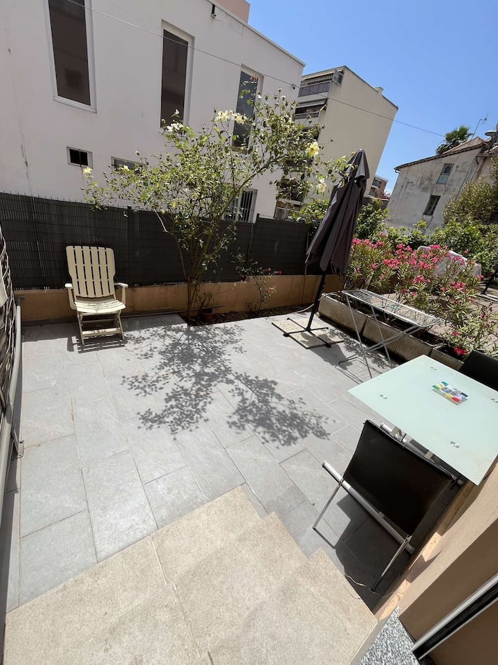 Magnifique Appartement Terasse 1 Min Des Plages - Golfe-Juan