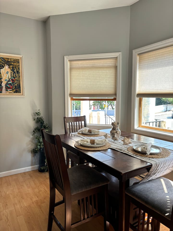 Excellent Location W/ Parking. - Jersey City, NJ