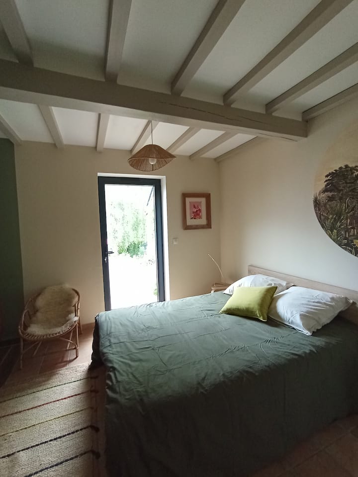 Chambre Rdc Avec Terrasse - Bayeux