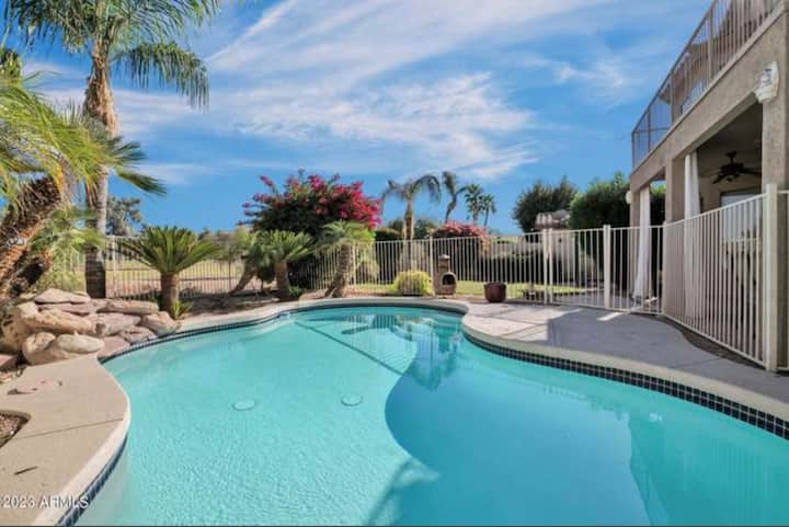 Home In Gilbert- Pool - Minutes From Golf Course - Chandler, AZ