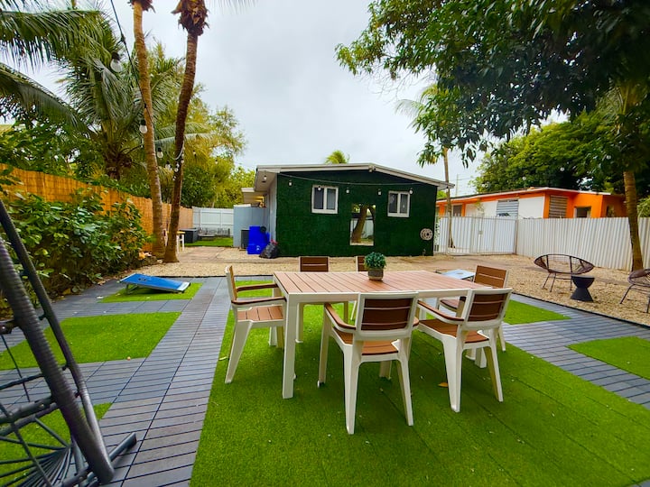 4br Home Big Yard & Mango Tree! - Miami