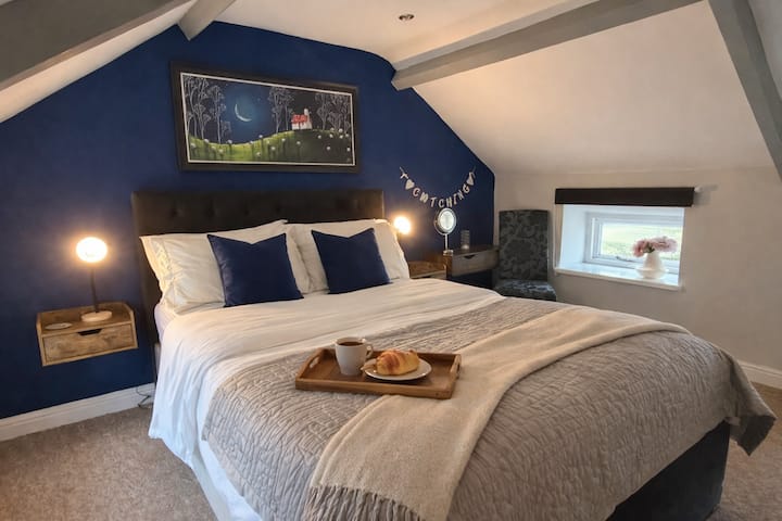 Charming Shepherd's Cottage, Pets Welcome,parking - Bridgend