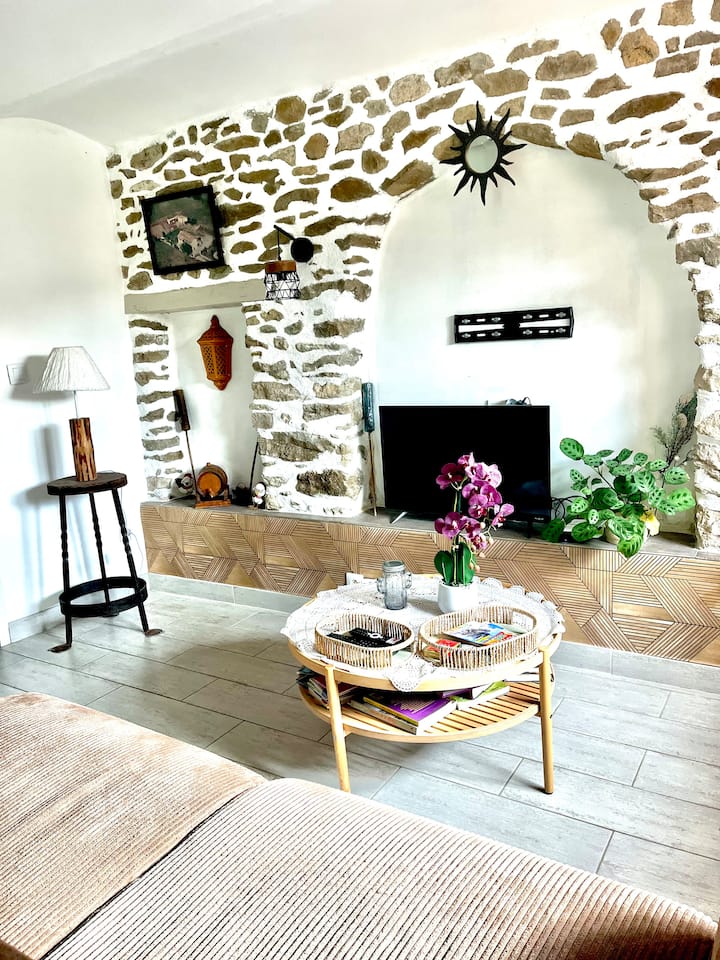 Le Petit Mas
Rez De Jardin 70m2 Avec Grand Terrain - Alès