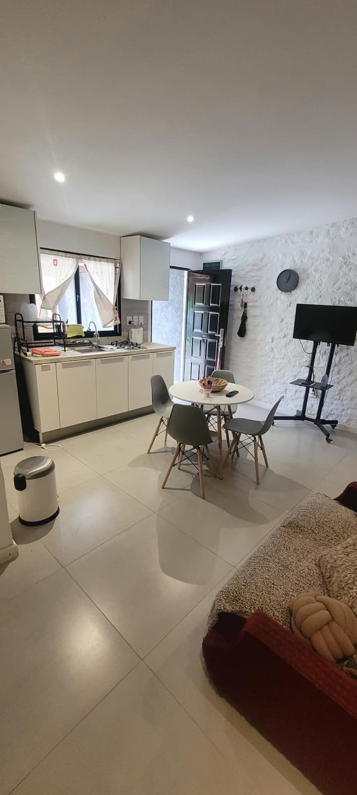 Casa Entera Tipo Apartamento Independiente - Montevideo