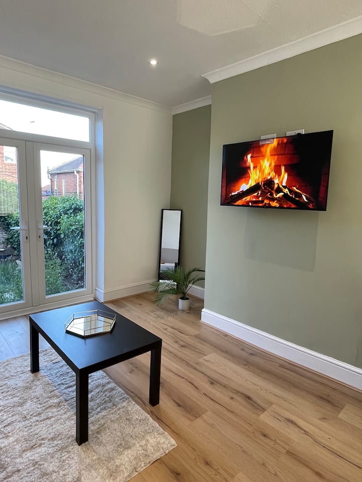 Modern Two Bedroom Full House - Free Parking - Newcastle upon Tyne