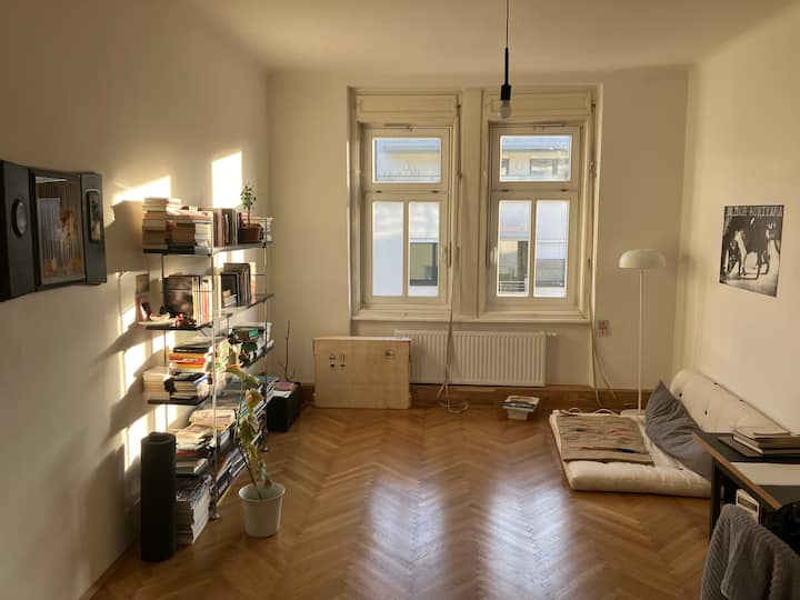 Hell, Geräumig In Der Innenstadt - Graz