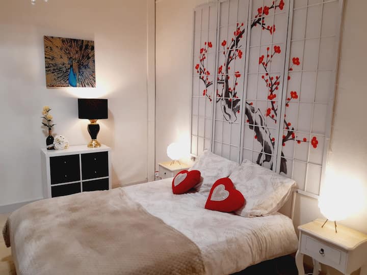 Nid Douillet Au Cœur De Beaune - Beaune