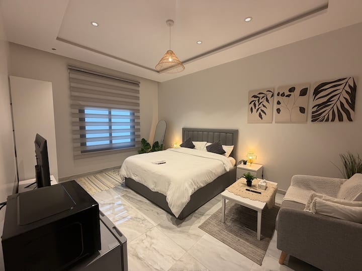 Private Family Friendly Apartment | Smart Check-in - Jeddah