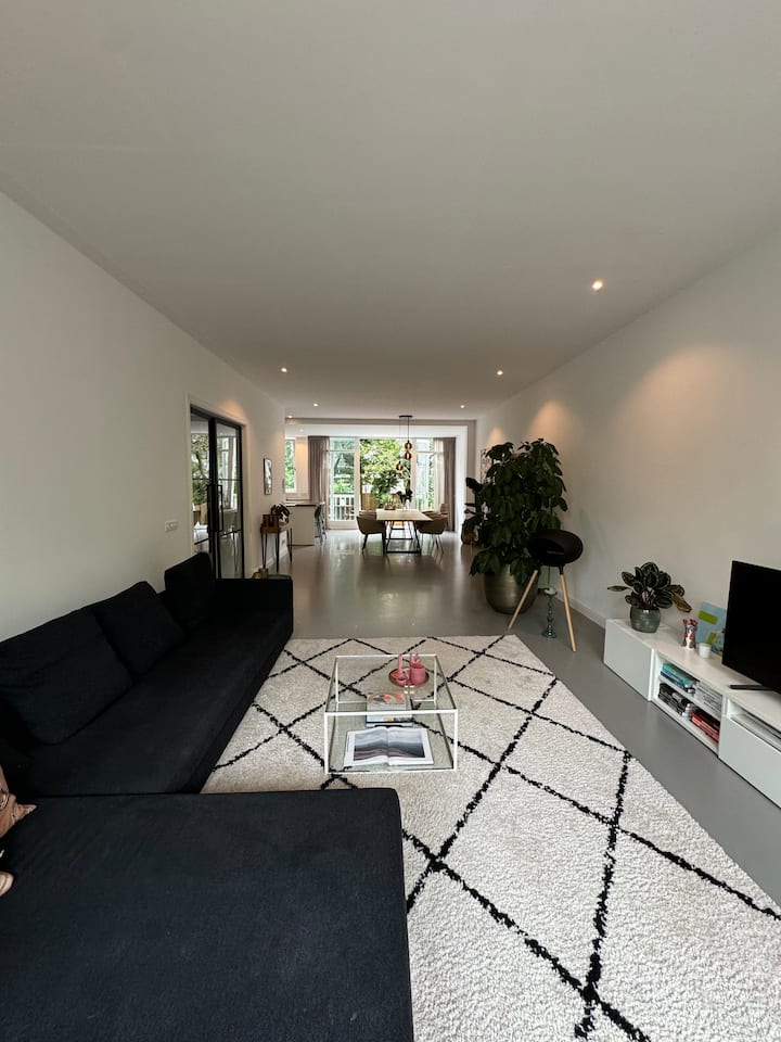 Ruim En Licht Appartement. - Amsterdam