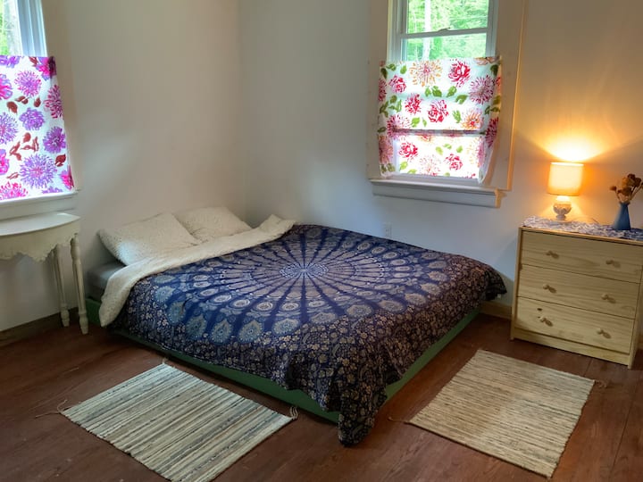 Upstairs Apartment In A Fixer Upper House - Ulster Park