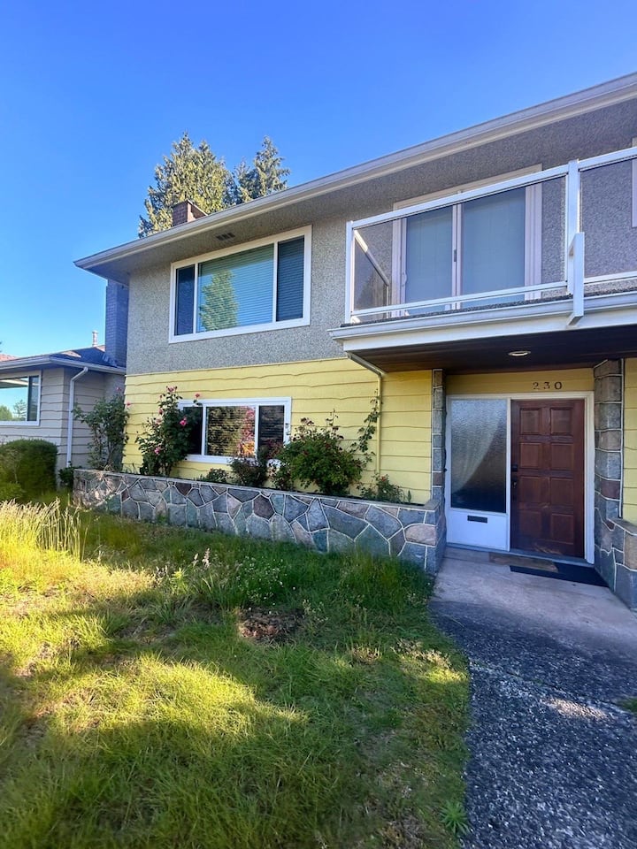 Room In 26th E, North Vancouver, M4 - North Vancouver