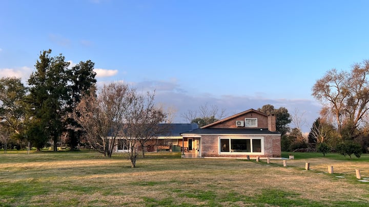Casa De Campo Familiar En Luján - Luján