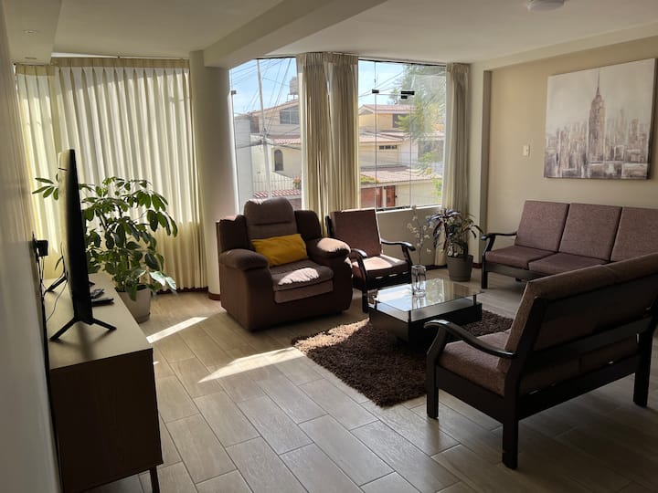 Departamento Amplio En Cayma Baja Residencial - Arequipa
