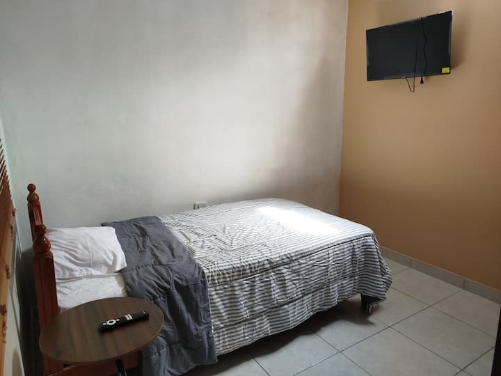 Alquiler De Habitación - Santa