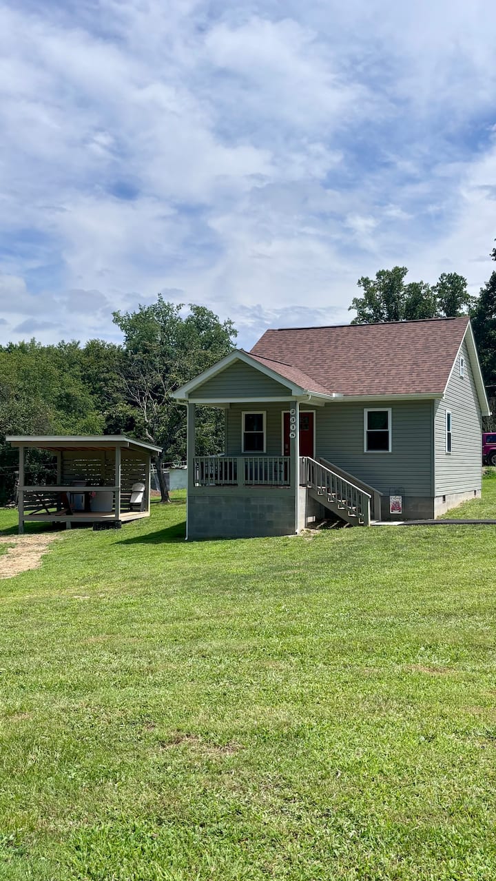 Willow Ridge Cottage - Fayetteville, WV