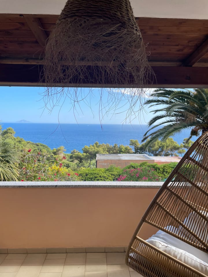 Haus Mit Traumhaftem Meerblick In Colle Palombaia - Marina di Campo