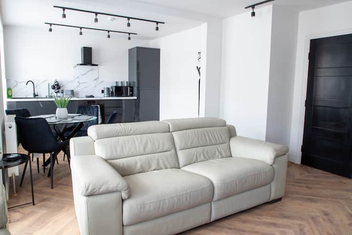 Gynn Stays - Apartment One - Stylish 2 Bed - Blackpool