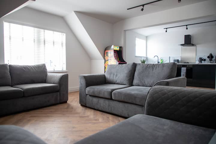 Gynn Stays - Apartment Two Family Gaming - Blackpool
