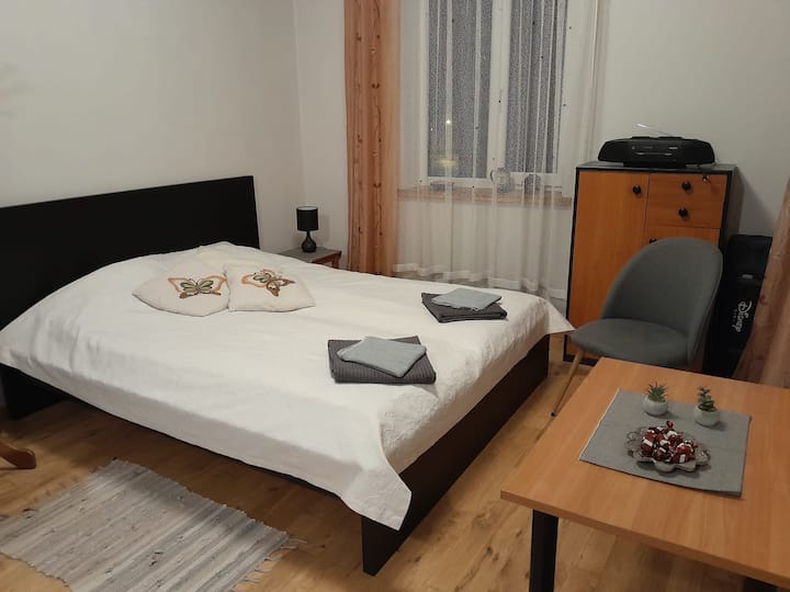 Mājīgs Dzīvoklis Torņakalnā - Riga Airport (RIX)