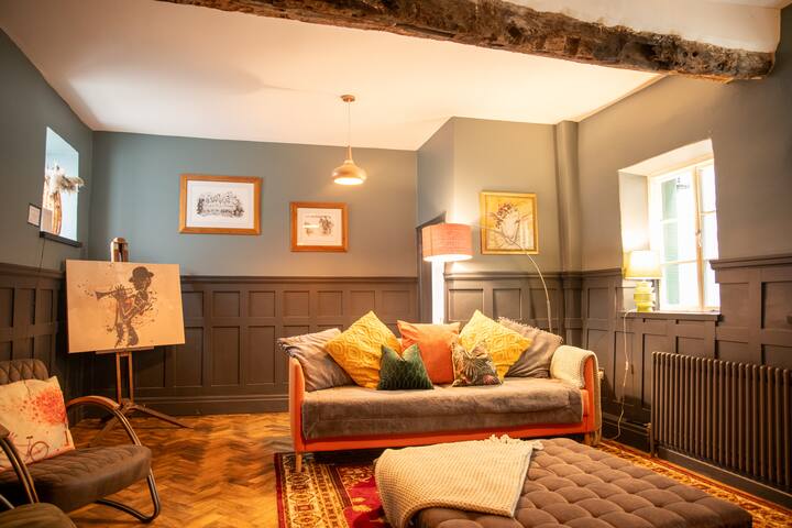 Town Centre House | Private Garden | Free Parking - Ruthin