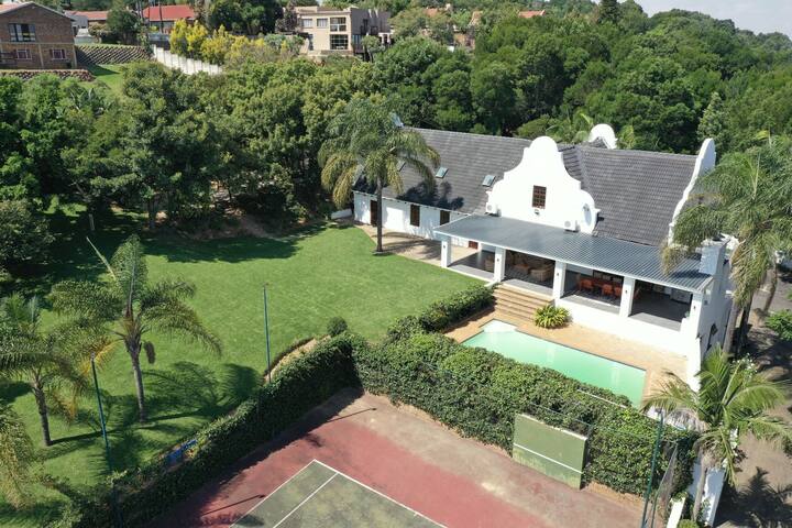 Exquisite Family Holiday Home - Pretoria