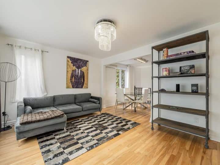 Beautiful Artsyhome With Pool & Deck - Montreal