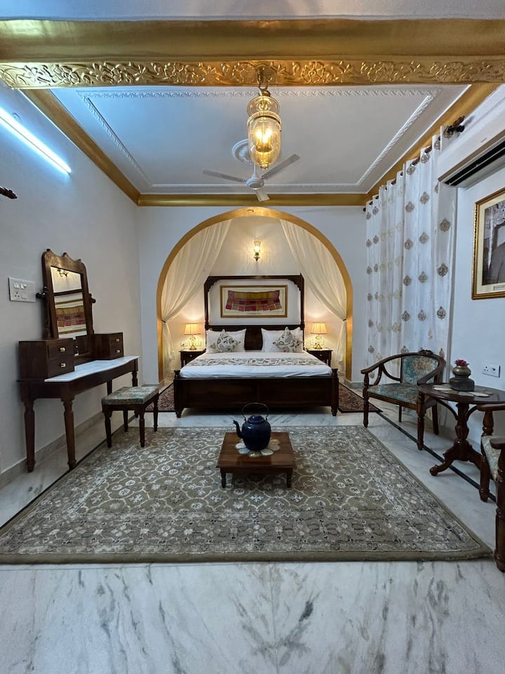 Madan Mahal-a Luxury Suite By Mahlan Haveli ! - Jaipur