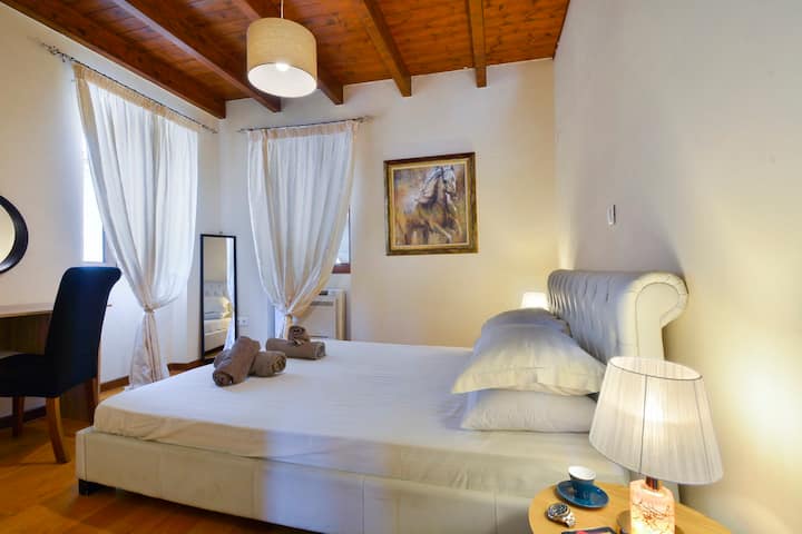Karteria Apt ,800 Mtr Frpm Port - Corfu