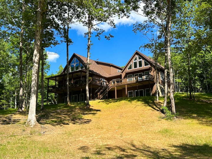 "Laurel Mountain Getaway"- Crooked Creek & Hot Tub - New River Trail State Park, Max Meadows