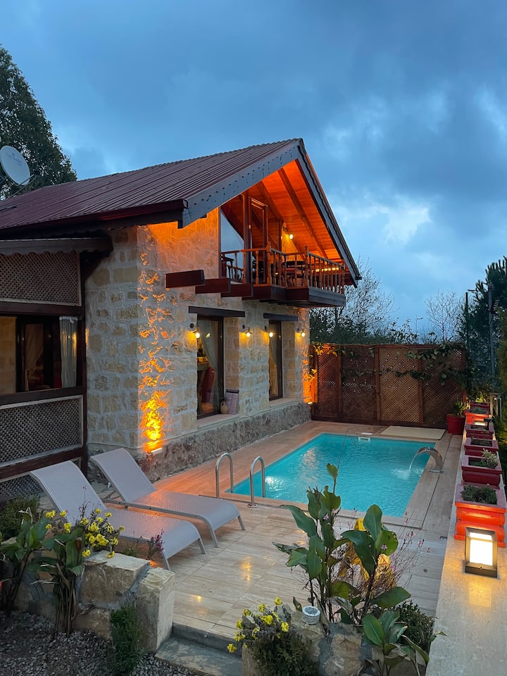 Isıtmalı Havuz & ŞöMine Nehir Manzaralı  Bungalov - Ağva Merkez