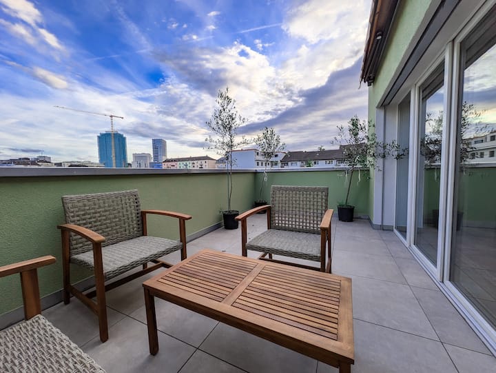 Zürich City Rooftop Apartment W Balconies & Views - Zürich