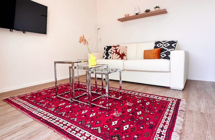 Elegant 3br Rooftop W Terrace Near Train Station - Canton of Zürich