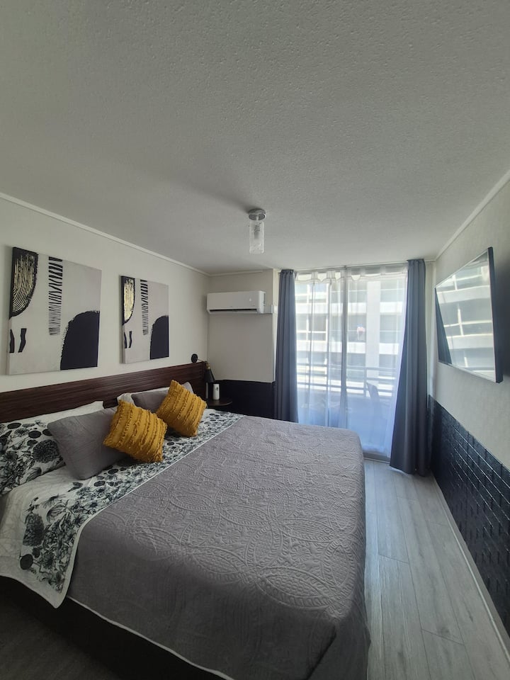 Descanso Premiun Cama King + Aire Acondicionado - Santiago