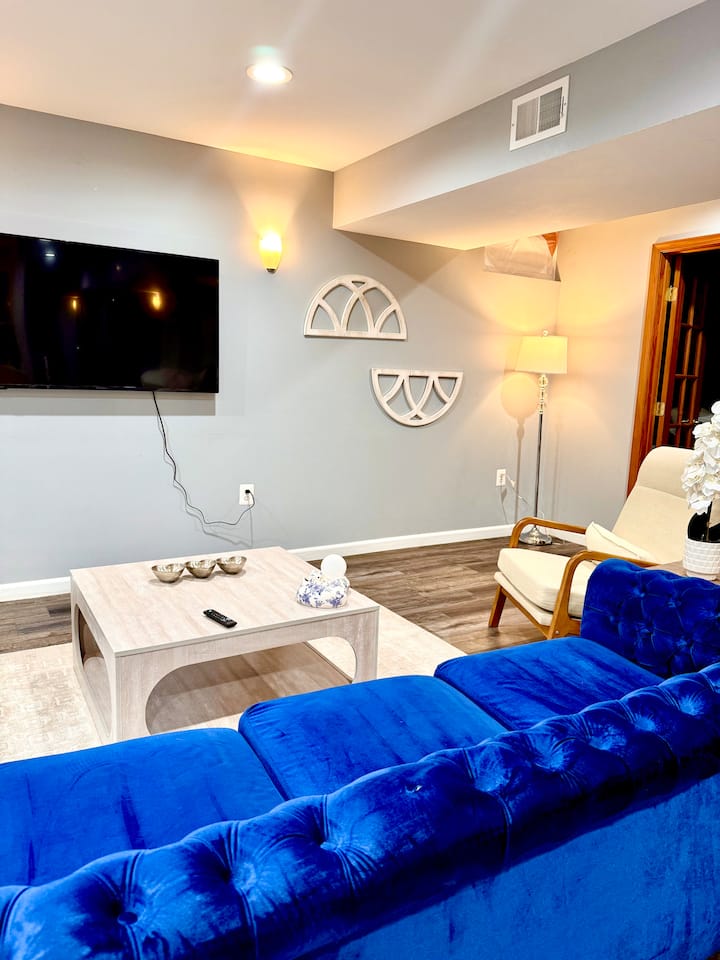 Modern 2 Bedroom Basement - 15m Iad Airport - Fairfax, VA