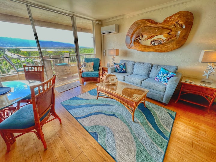 Ocean Lookout! Beach Front 6th Floor Views Kihei! - Kihei, HI