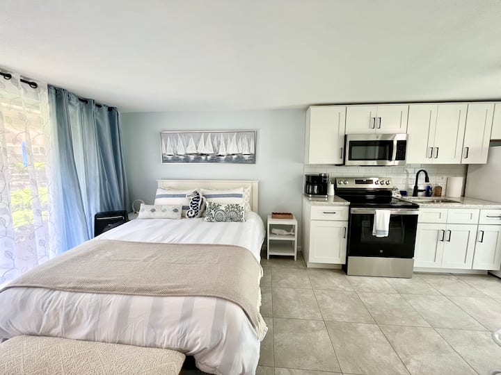 Beachwalk Cozy Studio With Pool! - Cape Cod, MA