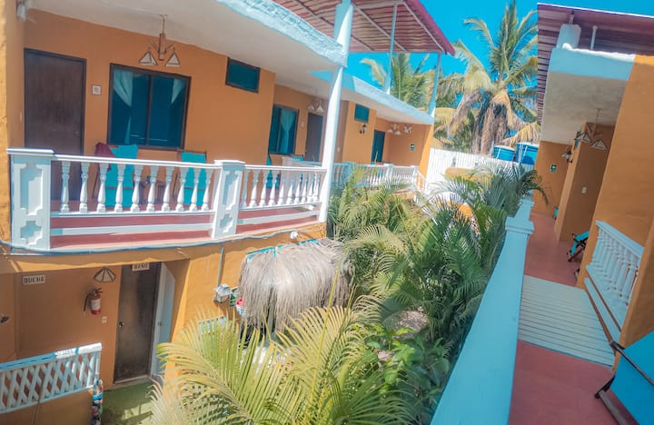 Aloha Lina · Rodeado De Palmeras, A Pasos Del Mar - Máncora