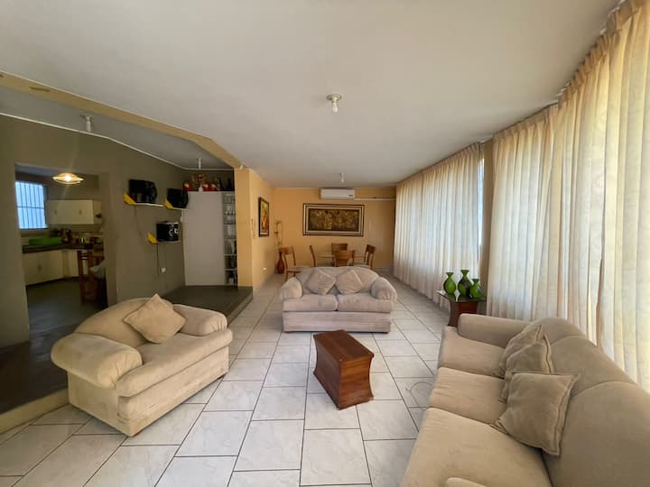 Acogedora Casa Departamento - Piura