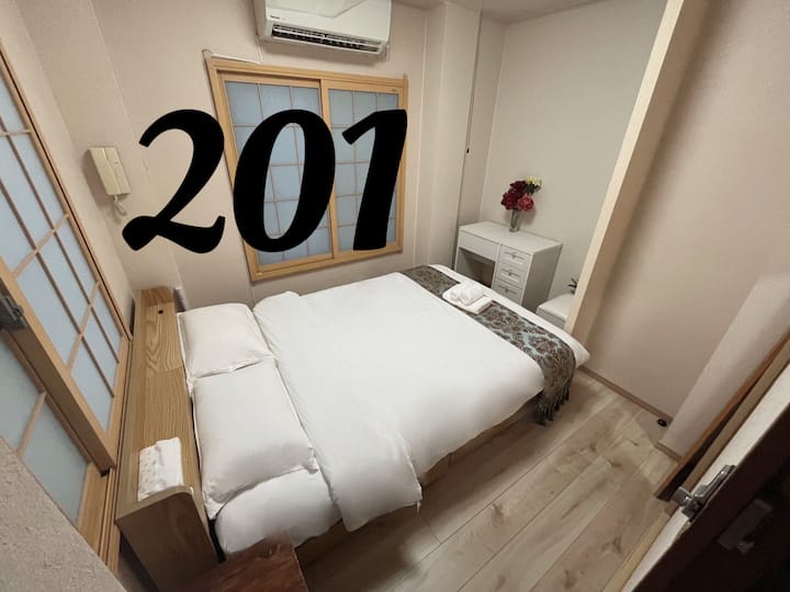 Asakusa电车7分钟 羽田机场电车直达 晴空塔电车三分钟 成田空港46分【201室】最多可睡2人 - Tokyo