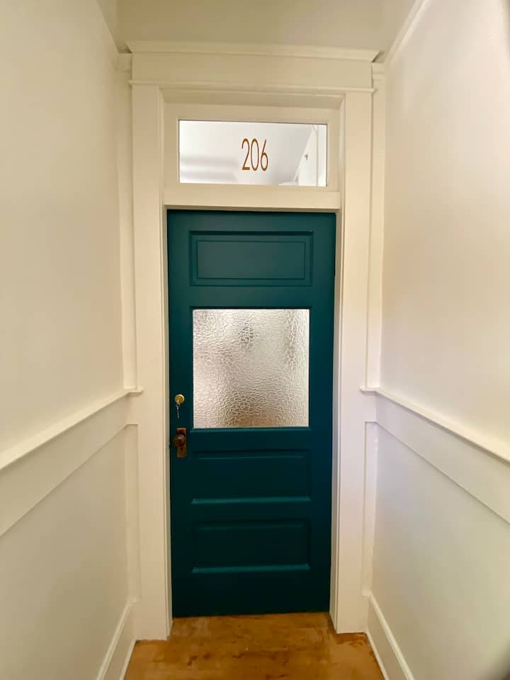 Warner Hotel Suite 206 - Bisbee, AZ
