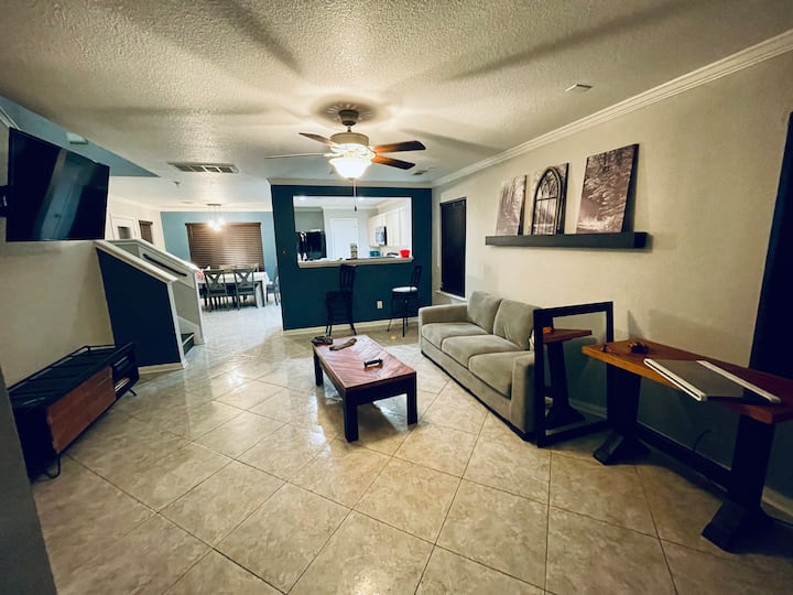Home In Houston - Clear Lake - Houston