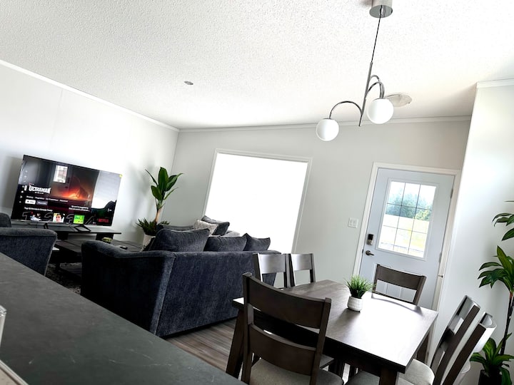 Candy’s Place - Athabasca