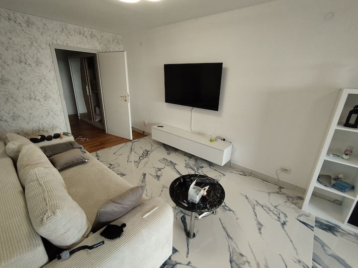 Nette 2 Zimmer Wohnung - Karlsruhe