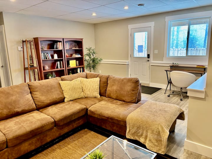 Sunset Airbnb - Fort St. John